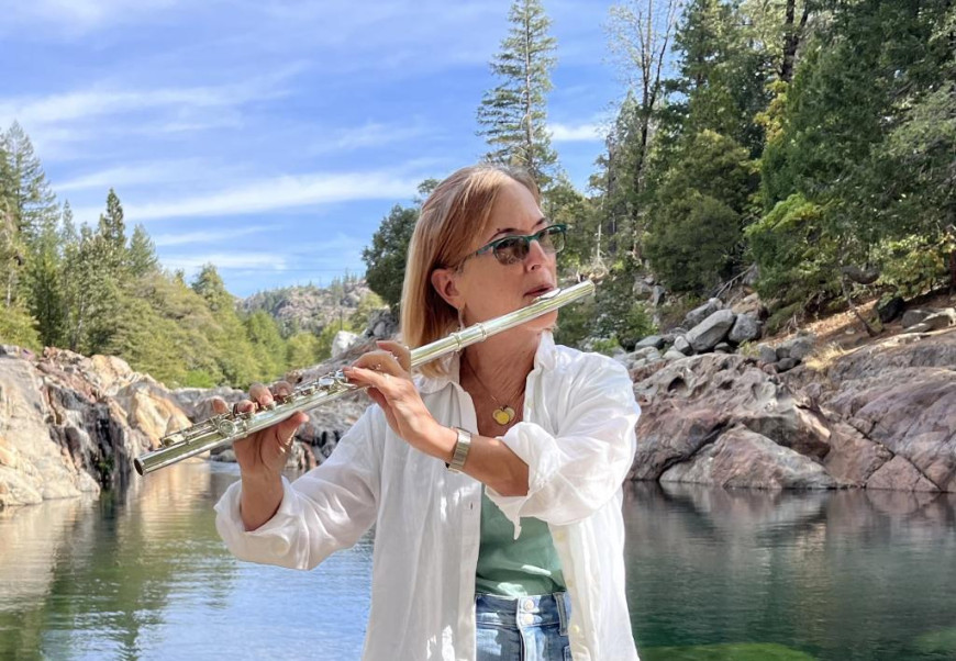 Traveling Flute Lady and Lessonface Instructor Kate Hicks | Lessonface