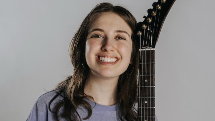 Ayla Tesler-Mabé | Lessonface