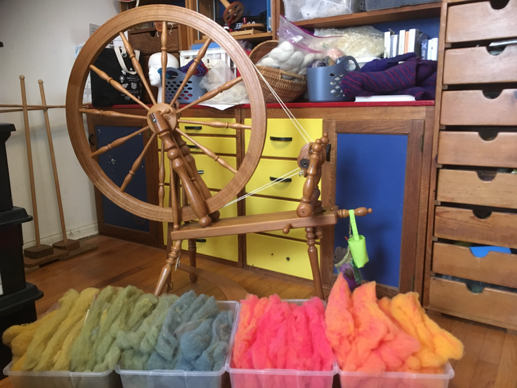 Color Blending and Spinning Gradient Yarns | Lessonface