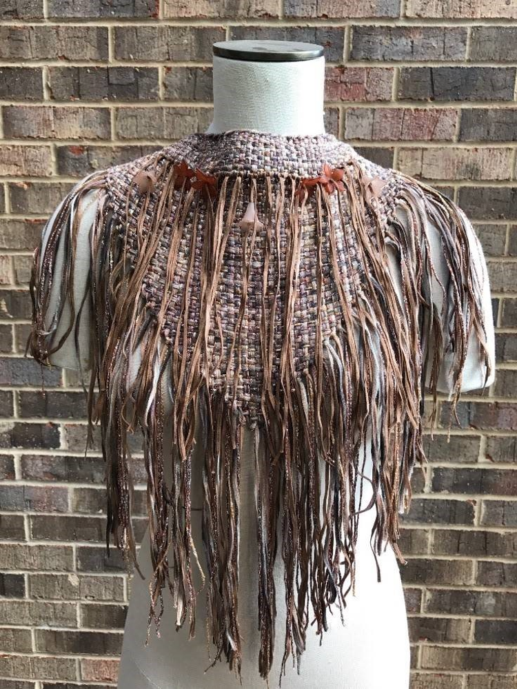 Flat Weave Continuous Strand Weaving on a Triangle Loom | Lessonface